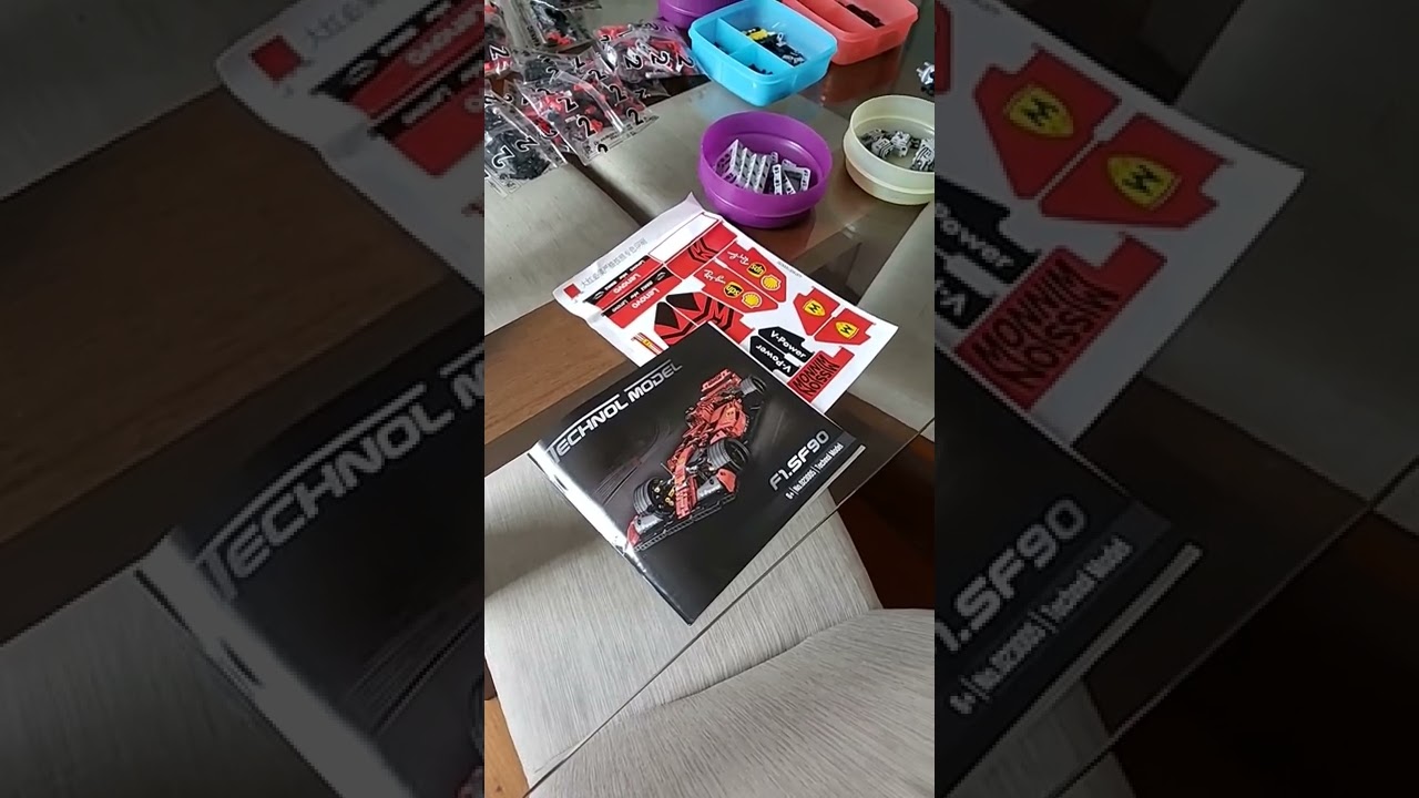Montando a F1 Technol Model F1.SF90 - YouTube