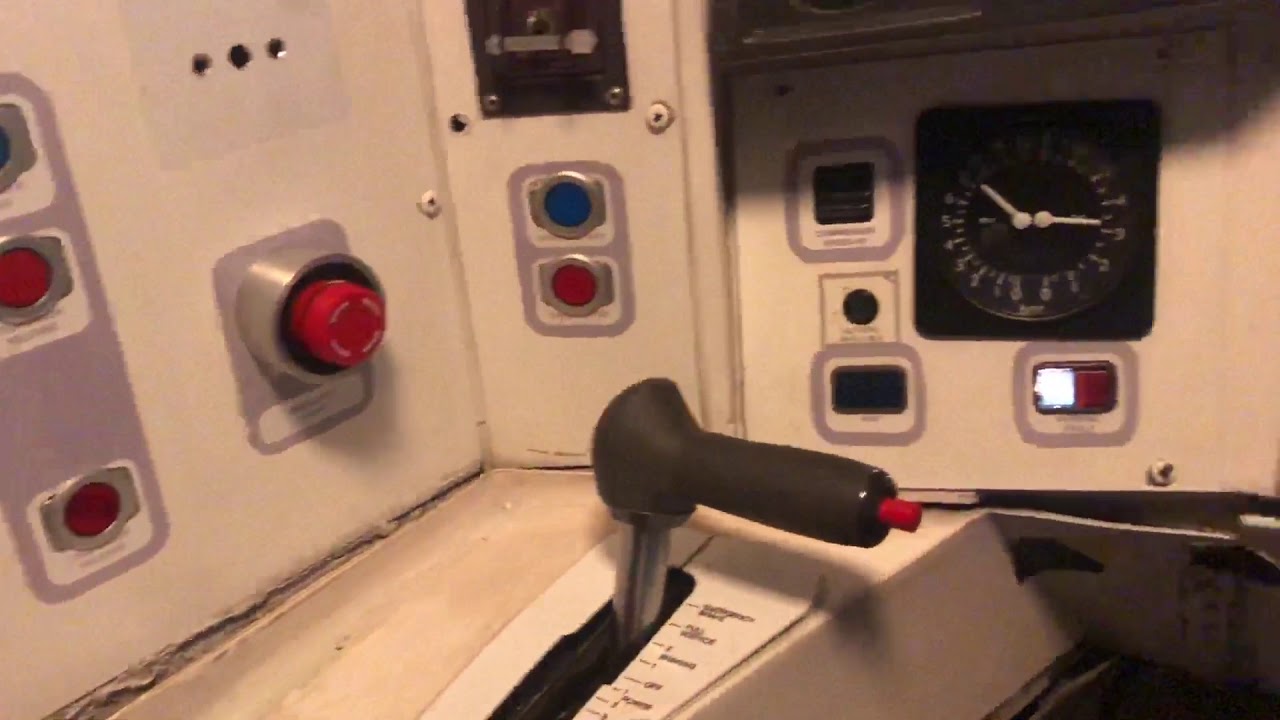 A Little Look Inside A Class 165 Cab 27/11/20 - YouTube