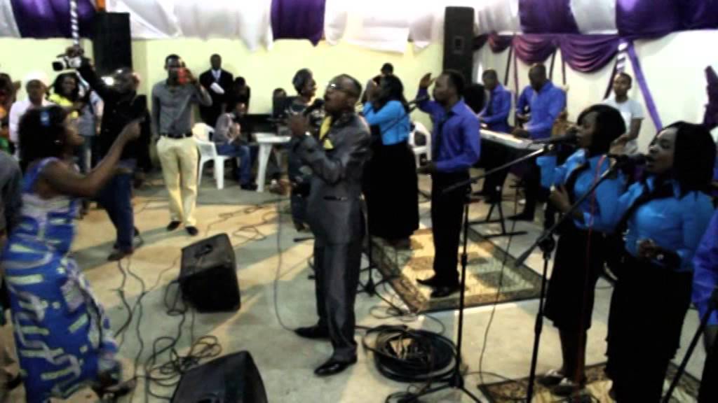 SCG MOSALA YA BA KLISTO :FR DANIEL SOSOLA - EPAKOLAMI NOUVEL ALBUM BATELA LOLEMU - YouTube