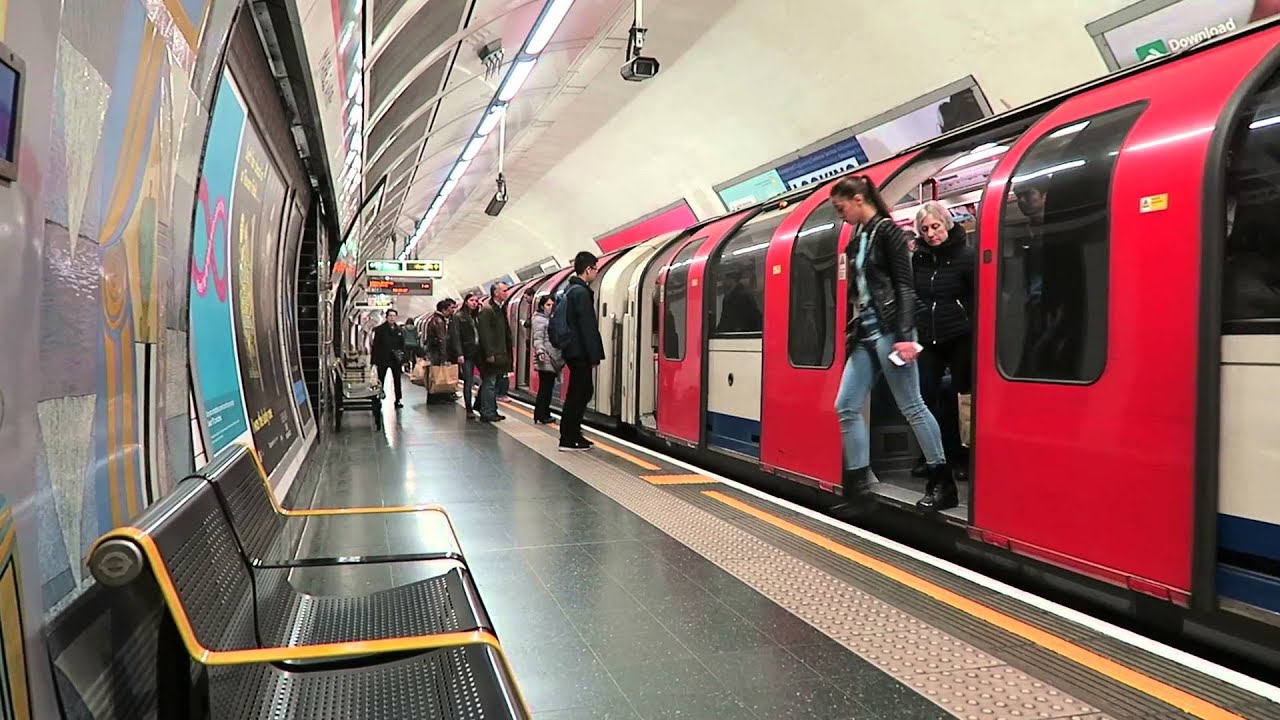 London Underground Central Line Trains At Marble Arch 12 March 2016 ...