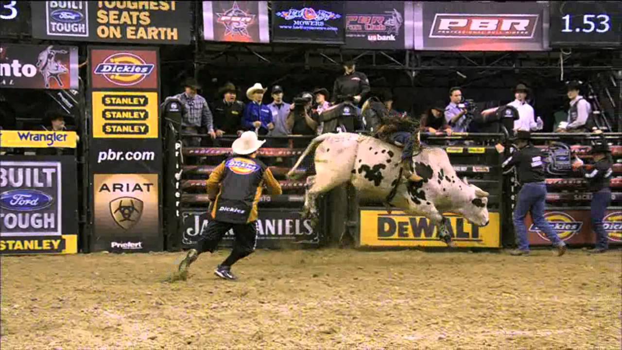 PBR Bull Fighters - YouTube