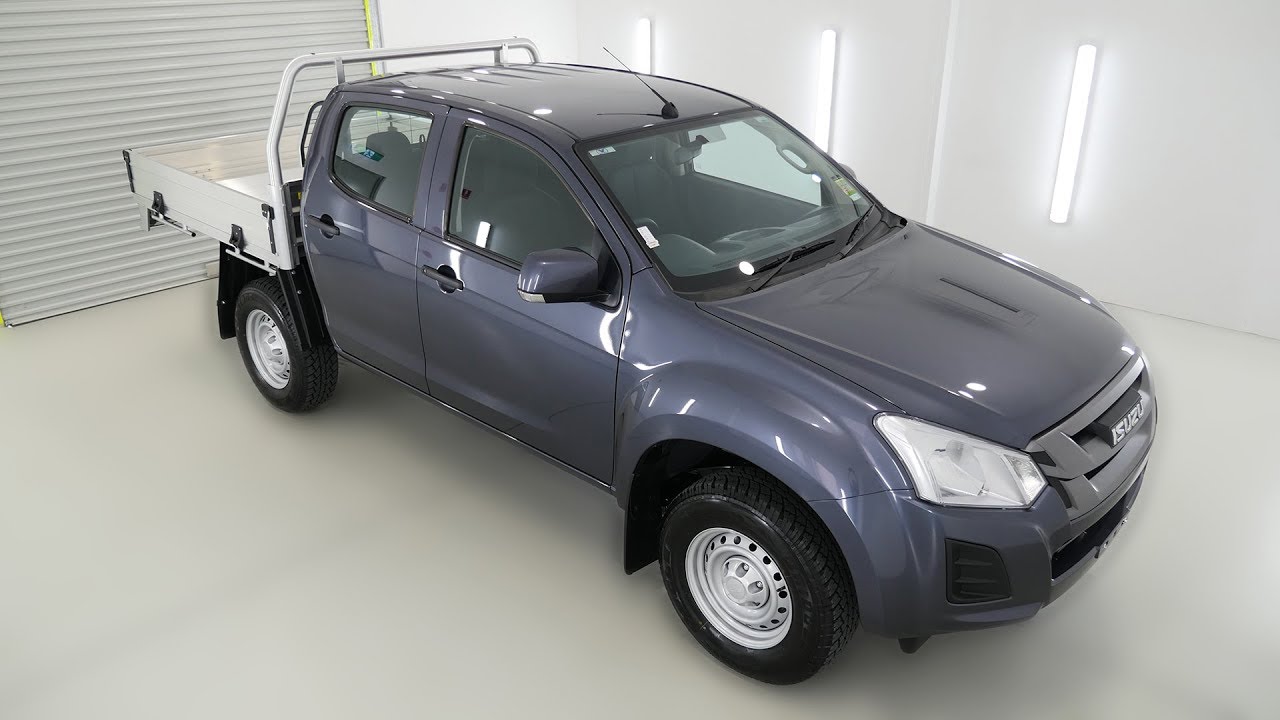 ISUZU D MAX SX Crew Cab Chassis Obsidian Grey 4x4 Auto I70509095 - YouTube