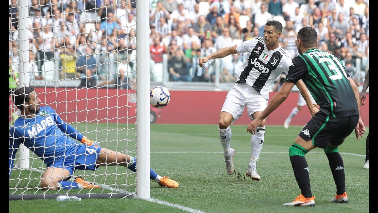Ronaldo First goal for Juventus and pathetic POOL dive begging for ...