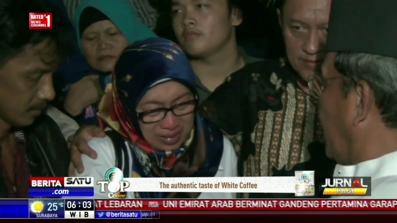 Jenazah Taruna Akpol Muhammad Adam Tiba di Rumah Duka - YouTube