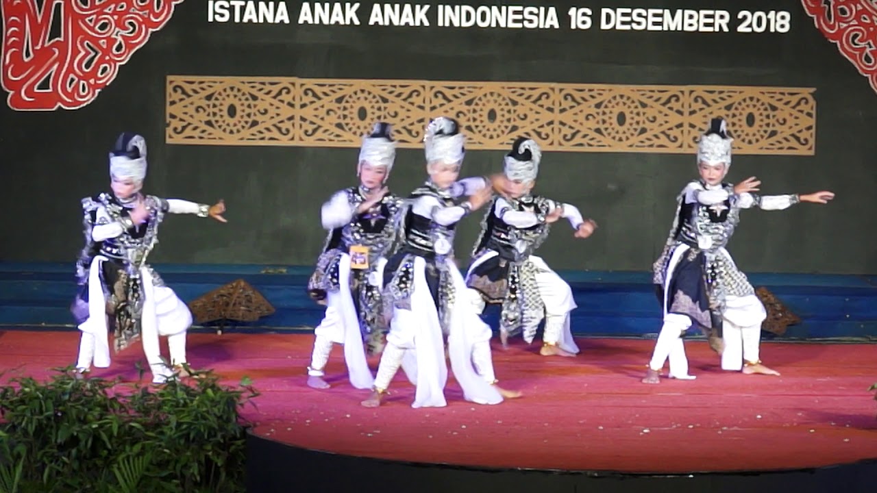 Tari Hanoman Duta Oleh Sanggar Galak Sinongnong Art Grub Pancali - YouTube