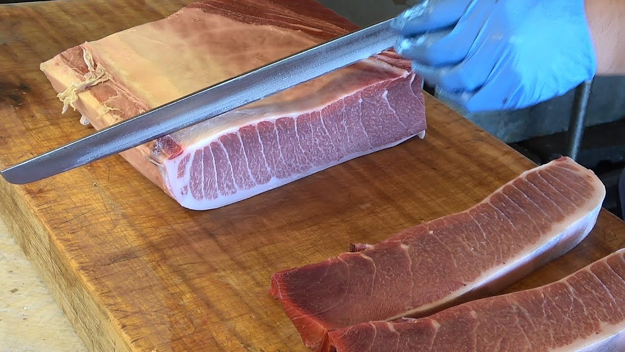 How to cut giant bluefin tuna for Sashimi - fish cutting skills - YouTube