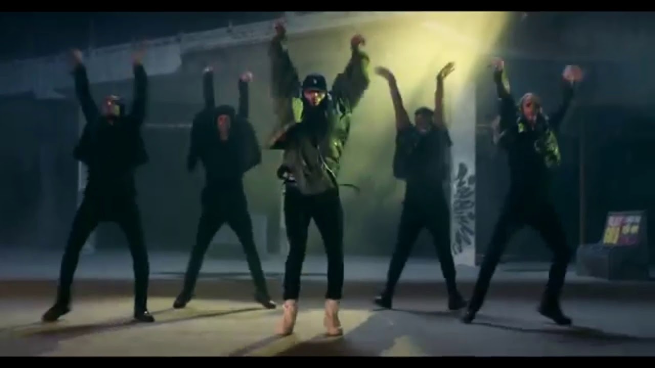 Cree Cicchino Vs Chris Brown Dance Battle Youtube 6681
