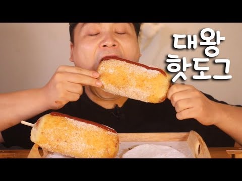 ASMR-made extra big hotdog real sound Food-eating show
