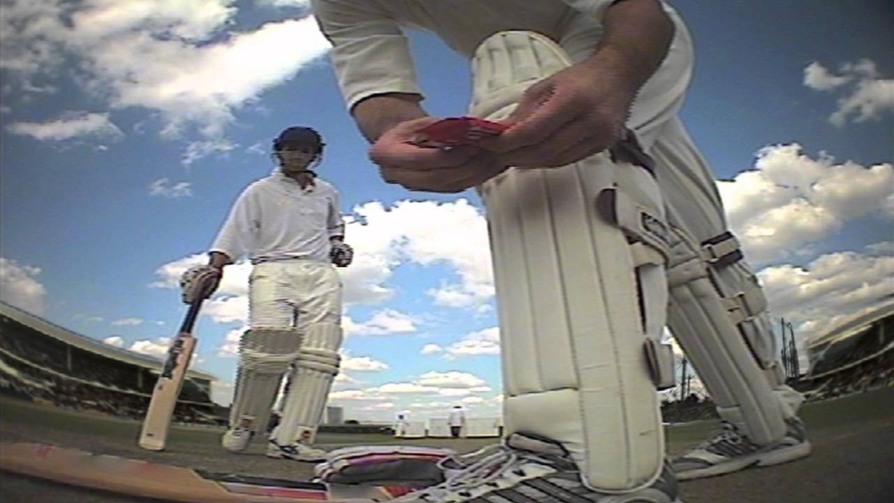 SIMON CRACKNELL, KIT KAT VIRAL - YouTube