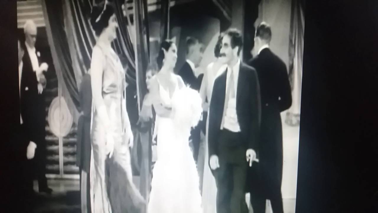 Groucho Marx -dancing - YouTube