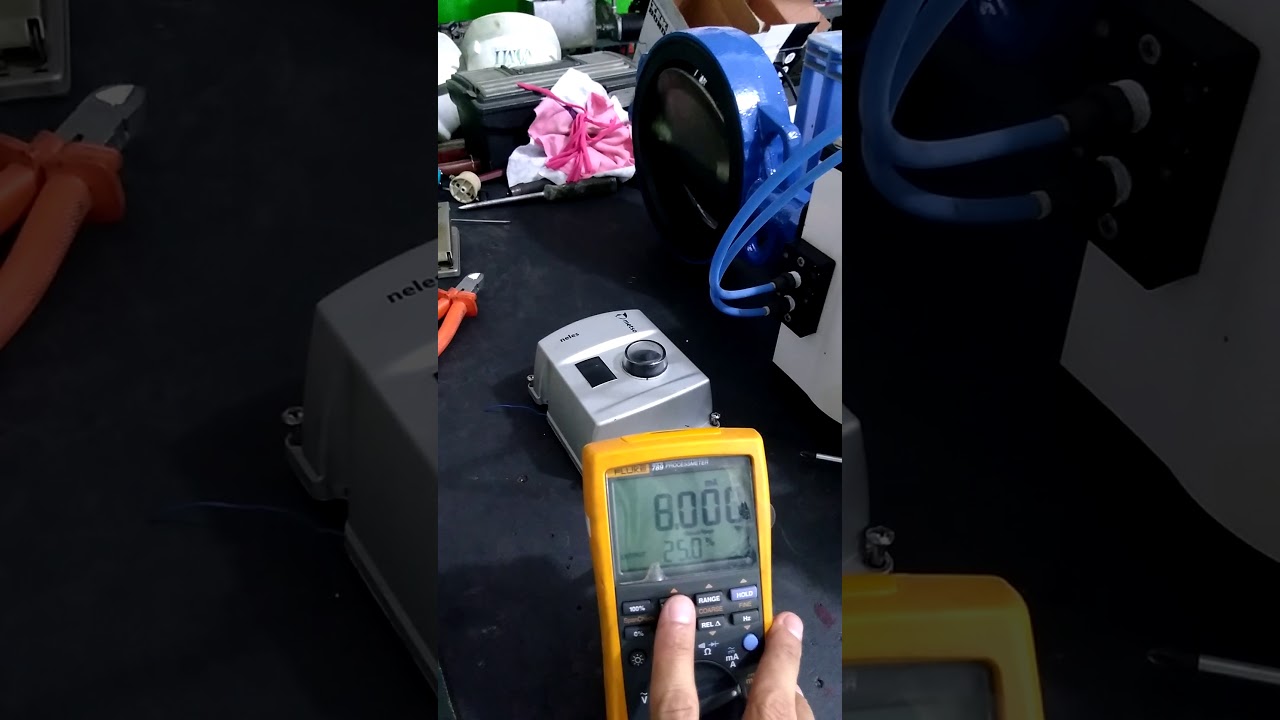 Aferindo posicionador ND9000 Metso. - YouTube