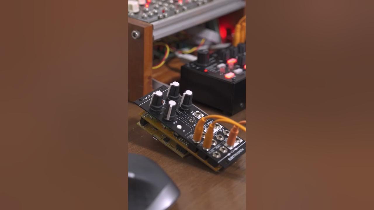 Here's an 808-style DaisyDuino patch for the patch.Init()! #synthdiy #eurorack #maker - YouTube