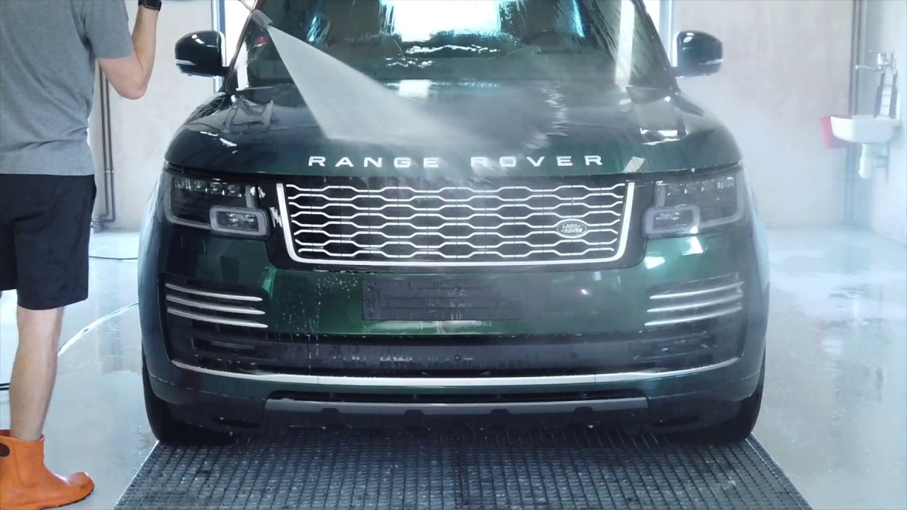 Důkladné mytí: Range Rover Spectral British Racing Green - YouTube
