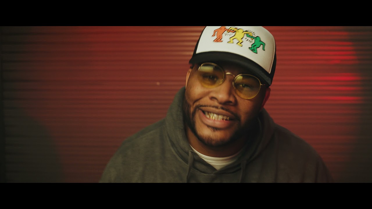 Mouse On Tha Track- Knees Like Megan Official Video - YouTube