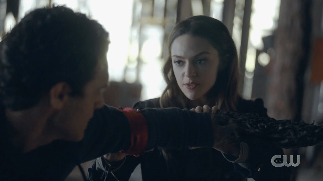 Legacies 3x12 Hope and Landon fight. Hope finds out what Landon really ...