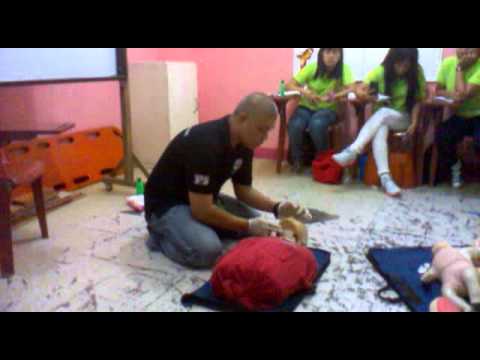 Redcross Adult CPR & Rescue Breath - YouTube