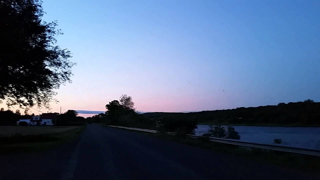 Swarm of white flies (Ephoron lukeon) - YouTube