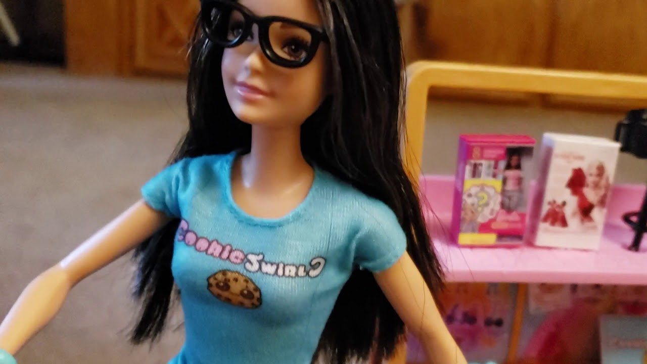 Cookie Swirl C Barbie opening!! - YouTube