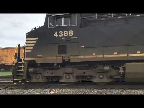 NS 4388 leads out of Elkhart Indiana! - YouTube