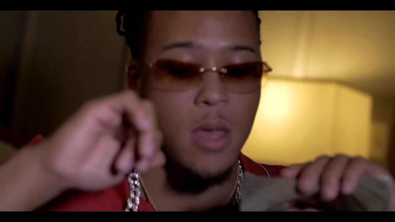 ROYAL Ft. Supa J - "Slumber Party" (Official Music Video) - YouTube