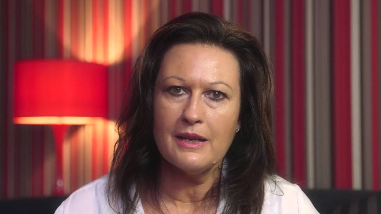 Lynn Hooper - YouTube