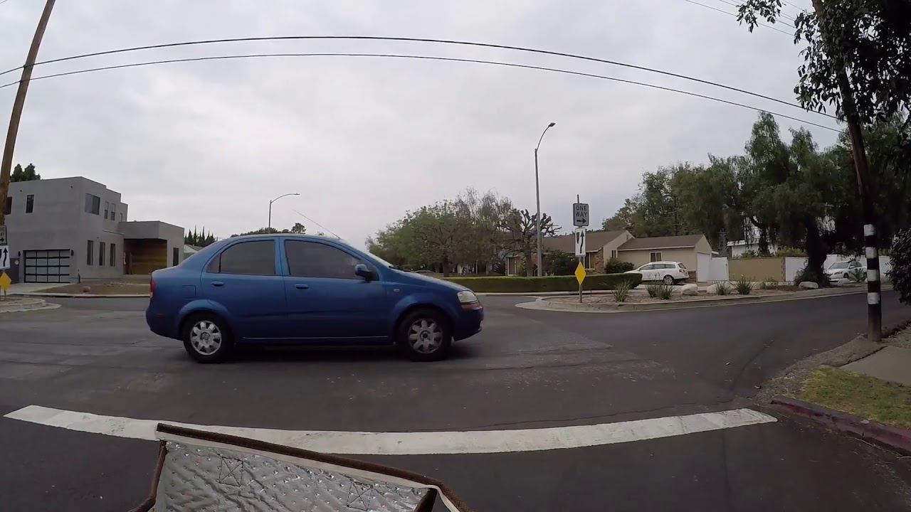 4 VEHICLES RUN STOP SIGNS - YouTube