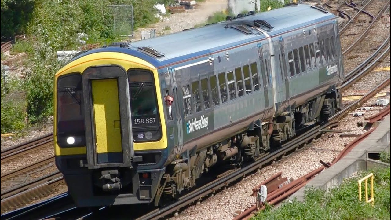 Happy SWR Driver - SWR 158887 Departs Eastleigh For Salisbury - Tuesday ...