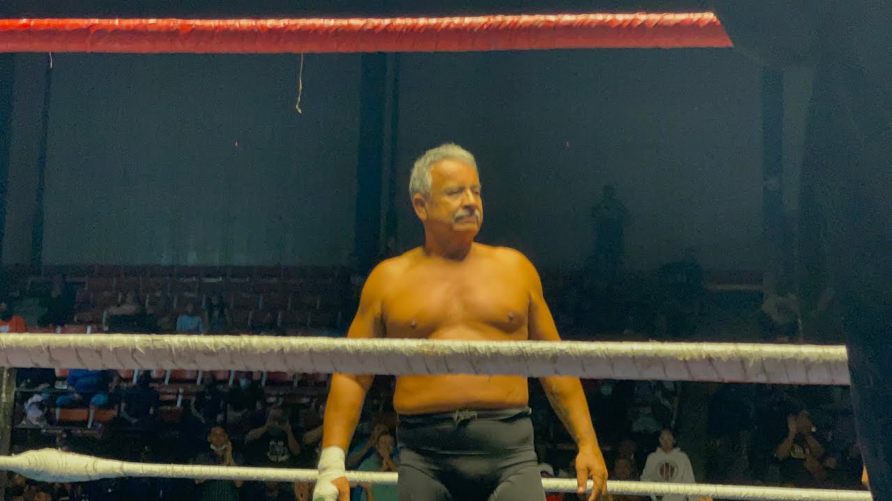 Invader # 1: Hablamos sobre su retiro y su legendaria carrera - YouTube