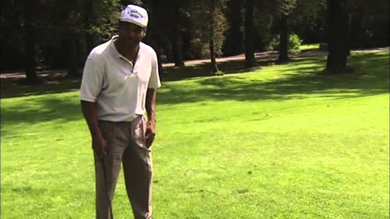 OJ Simpson teaches Ruby Wax golf - YouTube