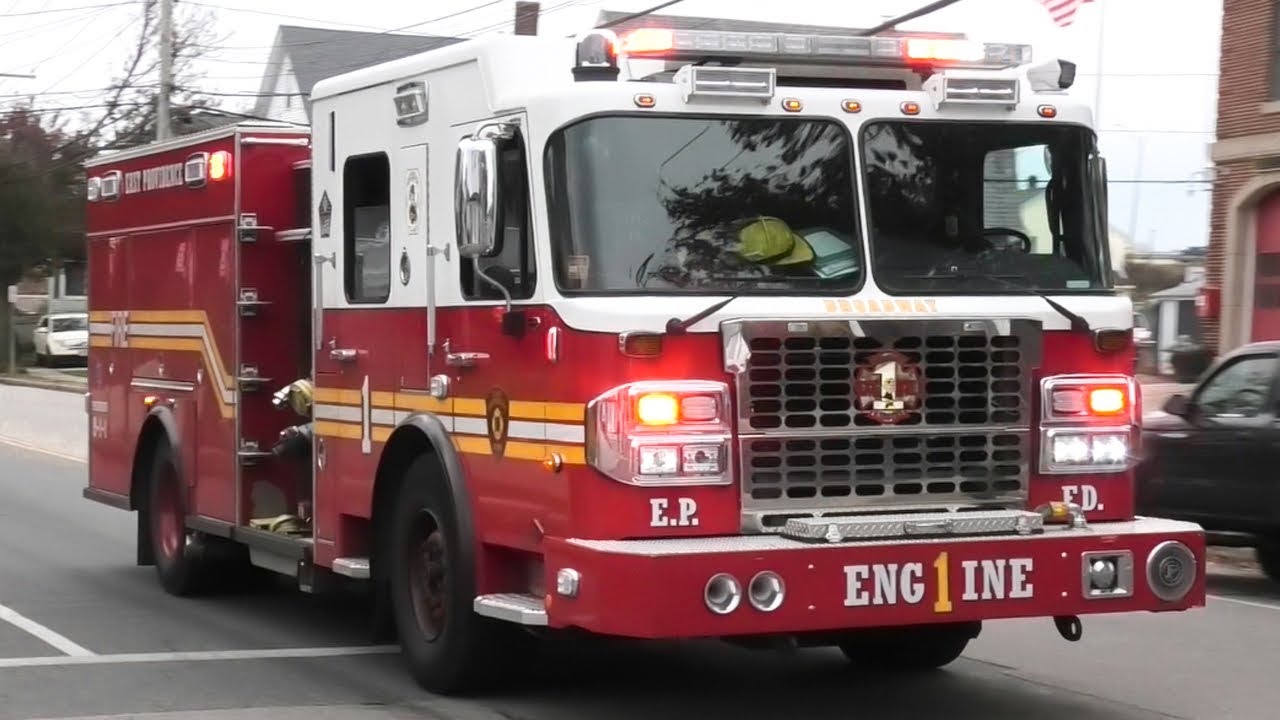 East Providence, RI Fire Department Engine 1 Responding - YouTube