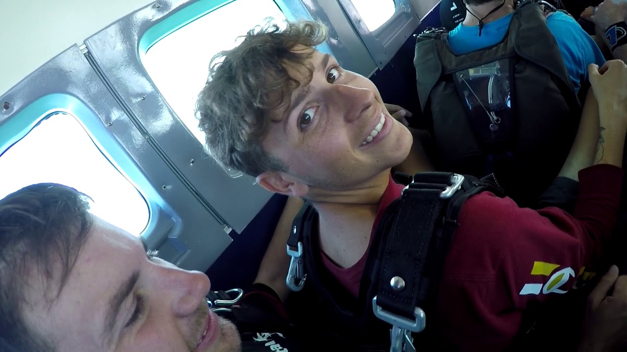 Skydive Sebastian - Vincent's Skydive - YouTube