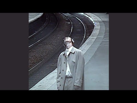 Pyramid Song - Radiohead (lyrics) - YouTube