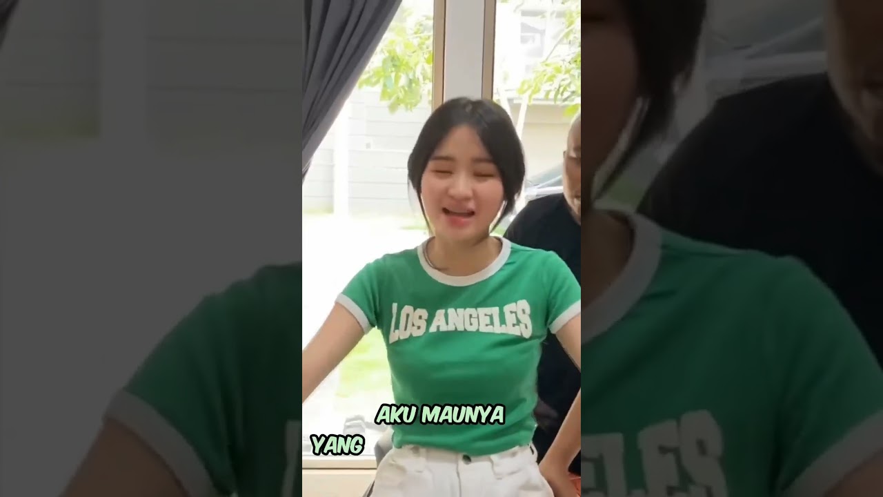 Chateez dan Pascol belajar motor di dalam rumah #shorts #chateez - YouTube