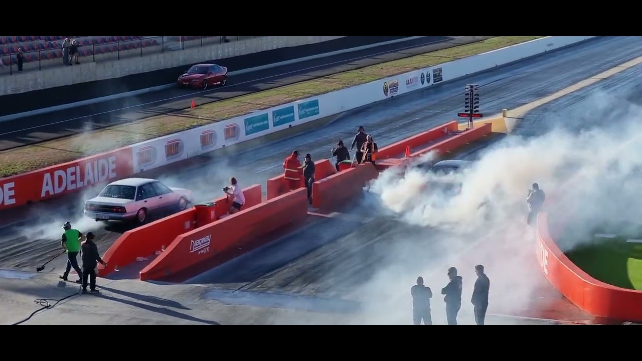 VL turbo vs sleeper VC commodore drag race!!!!! - YouTube