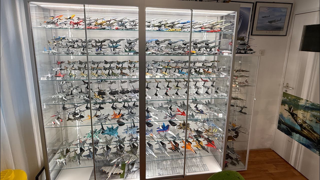 My insane diecast collection 500+ aviation models - YouTube