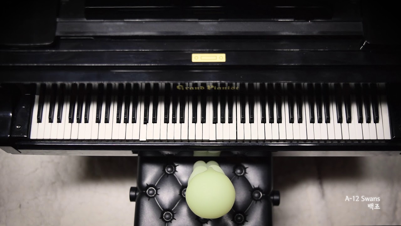Smallest Grand Piano, A-12 Swans 백조 - YouTube