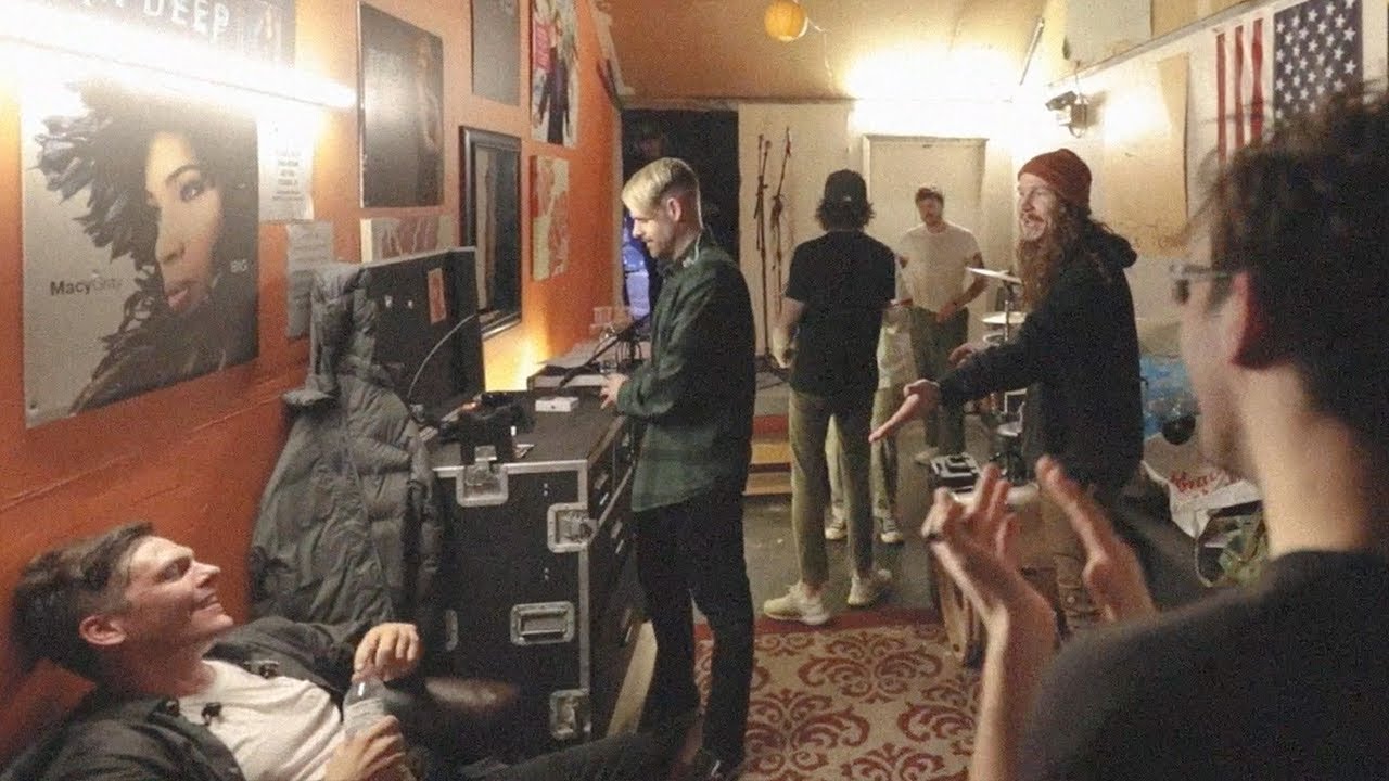 Real Friends Tour Vlog 1- Illinois, Ohio, New York :) - YouTube