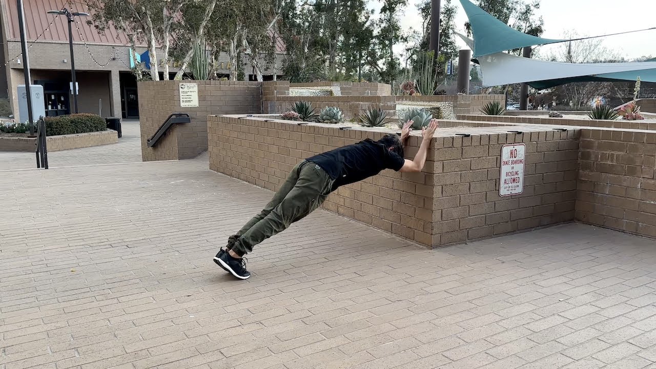 Inverted skull crusher (hip-high) - YouTube