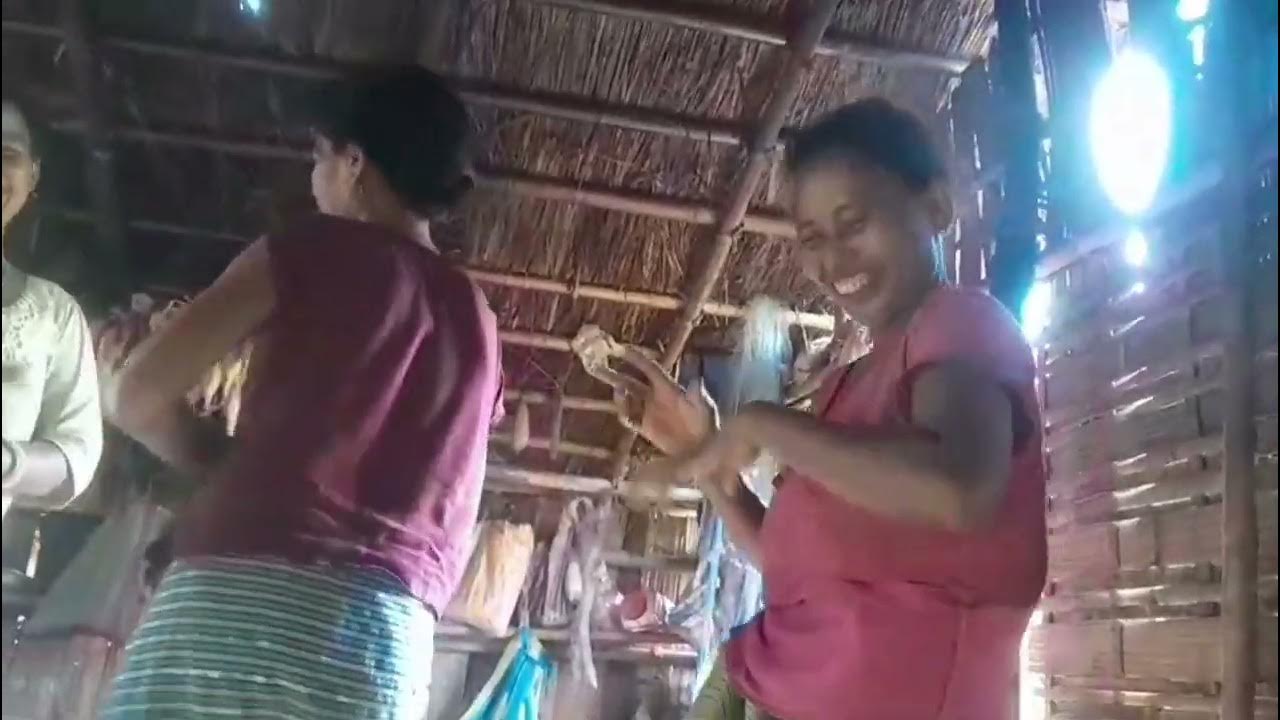 bru reang dance and song - YouTube