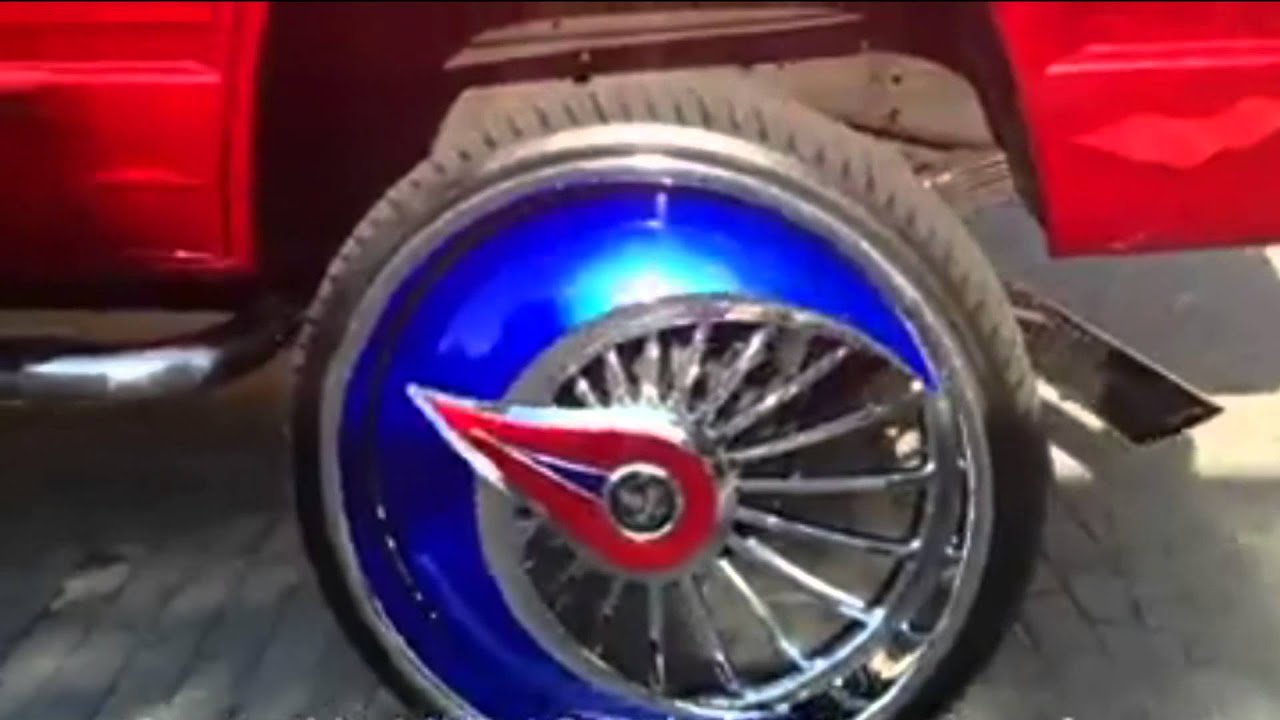 Half Moon Donk Spinners - YouTube