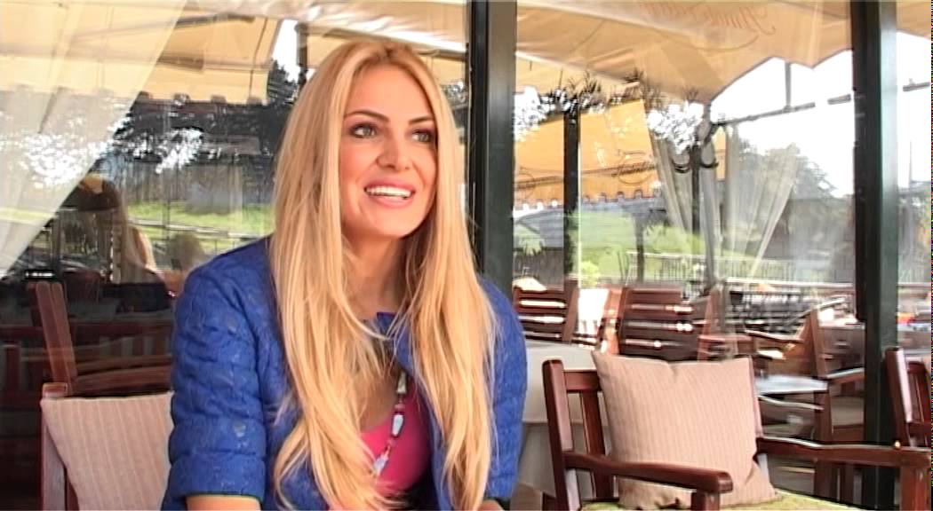 Jelena Mandic & Urijell - YouTube