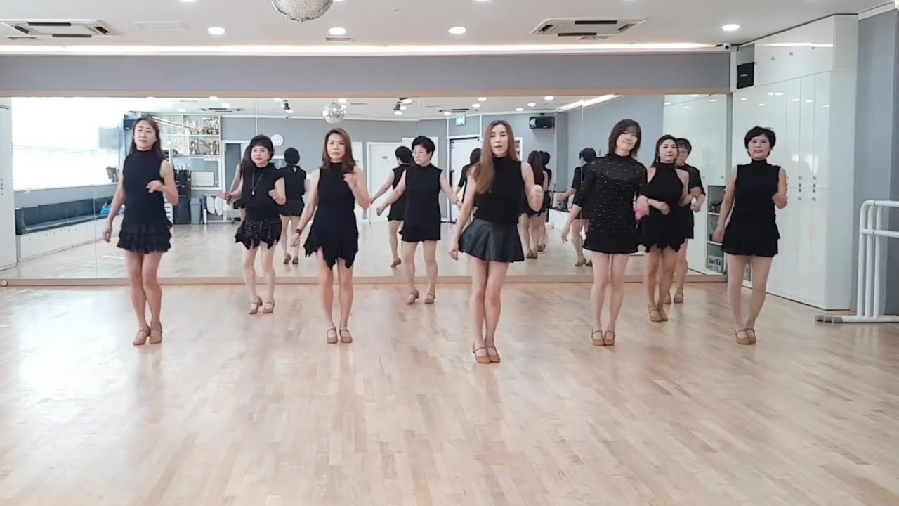 Carlos Cuevas - Cerezo Rosa (Stereo / Lyrics) (粉紅櫻桃) - YouTube