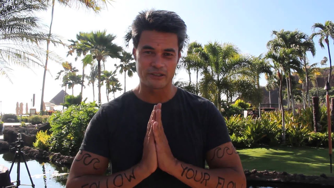 Roger James Hamilton talking Love is The New Black... - YouTube