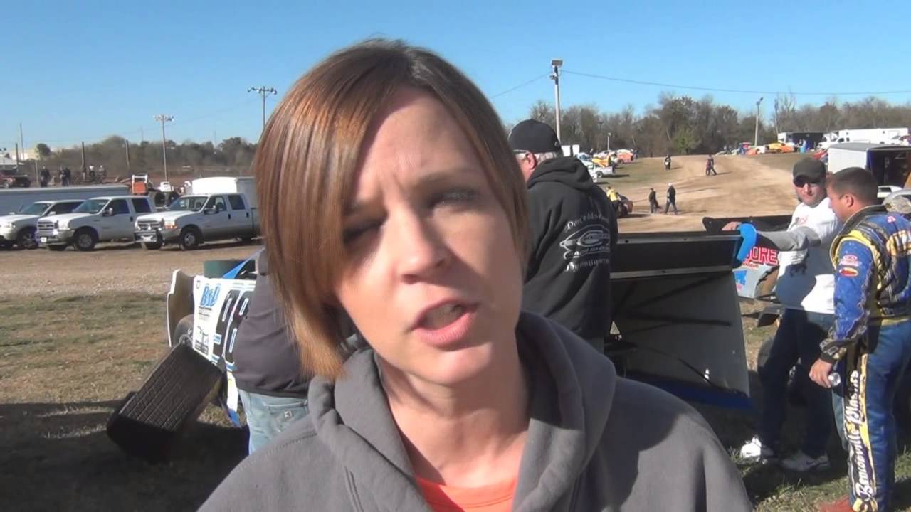 Racing Around The Oval Justin Wells - YouTube