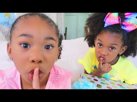 Shhh! 🤫 Please Don't Tell On Us 🥺 | Sekora & Sefari Play w/ Polly Pocket