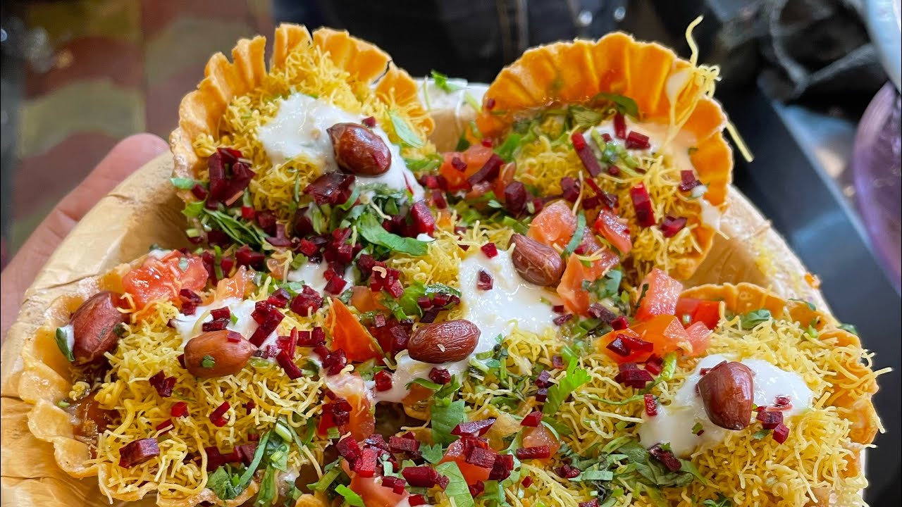 Basket chat in Chat Gali Agra - YouTube