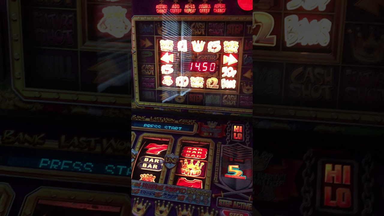 Crazy crowns fruit machine - YouTube