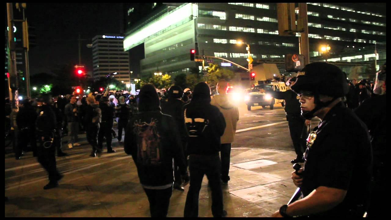Occupy LA - Eviction Standoff & LAPD RAID - YouTube