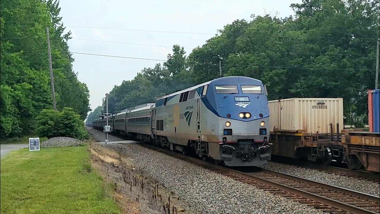 CSX I031 & Amtrak 158 With Amtrak HU 46! - YouTube