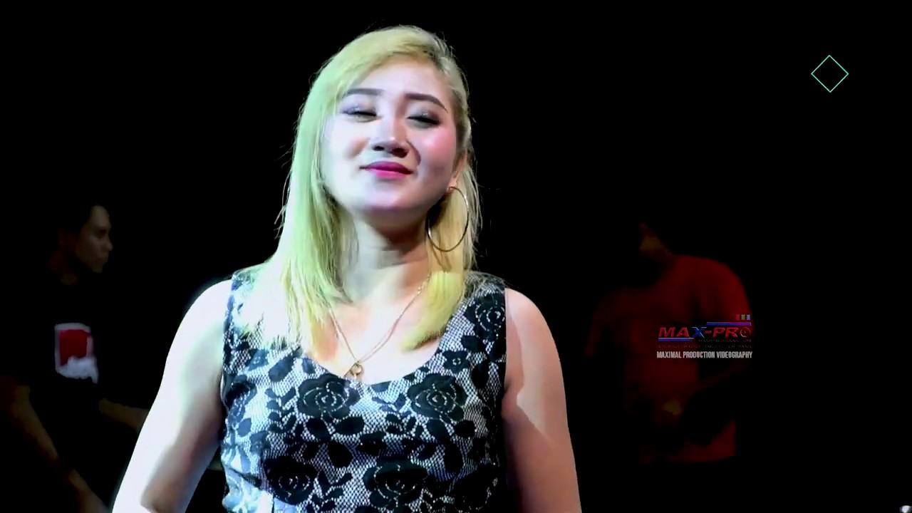 SAMPEK TUWEK // ARNILA PUTRI // MANHATTAN KALIBER - YouTube